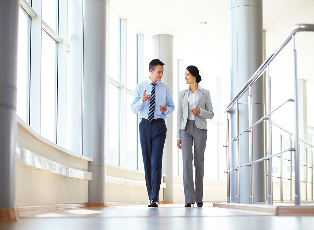 23 Body Language Tricks That Will Serve You Well Your Entire Life ...
