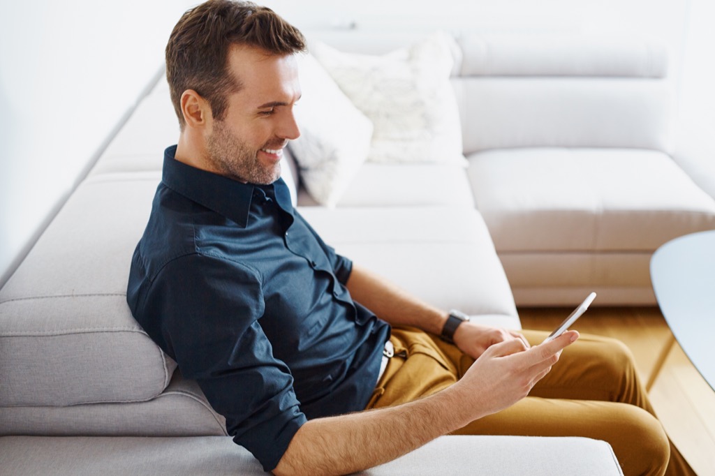 How to Be Single: An Expert-Backed Guide to Happily Flying Solo