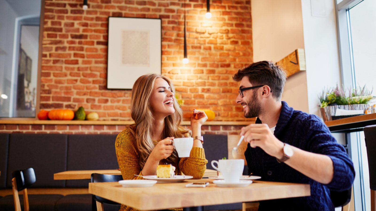 13 Ways To Calm First Date Nerves - How To Get Over First Date Jitters