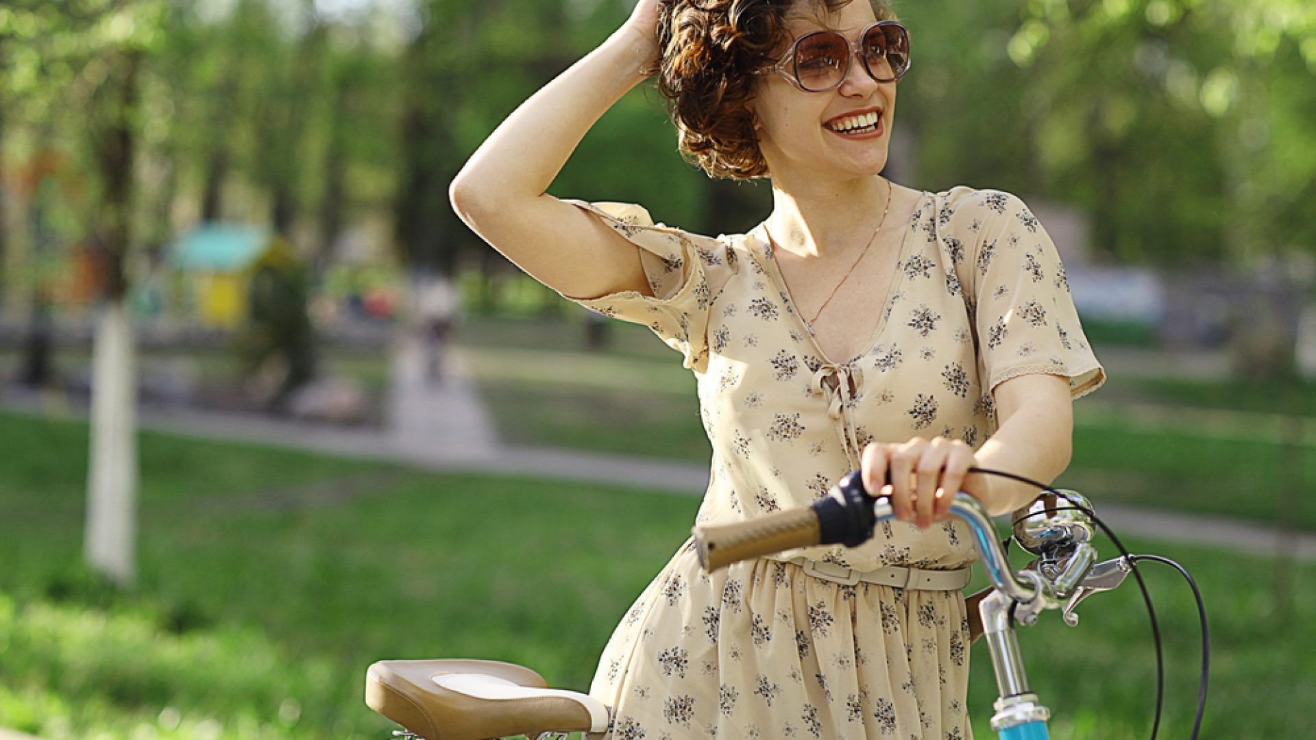 How to Be Single: An Expert-Backed Guide to Happily Flying Solo