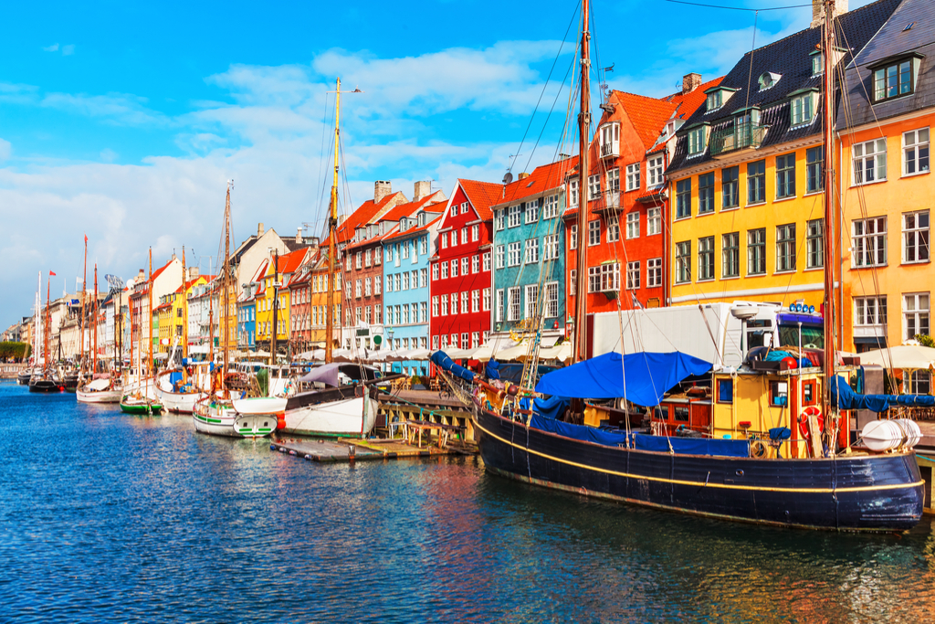 20 Countries That Hate Tourists from the United States