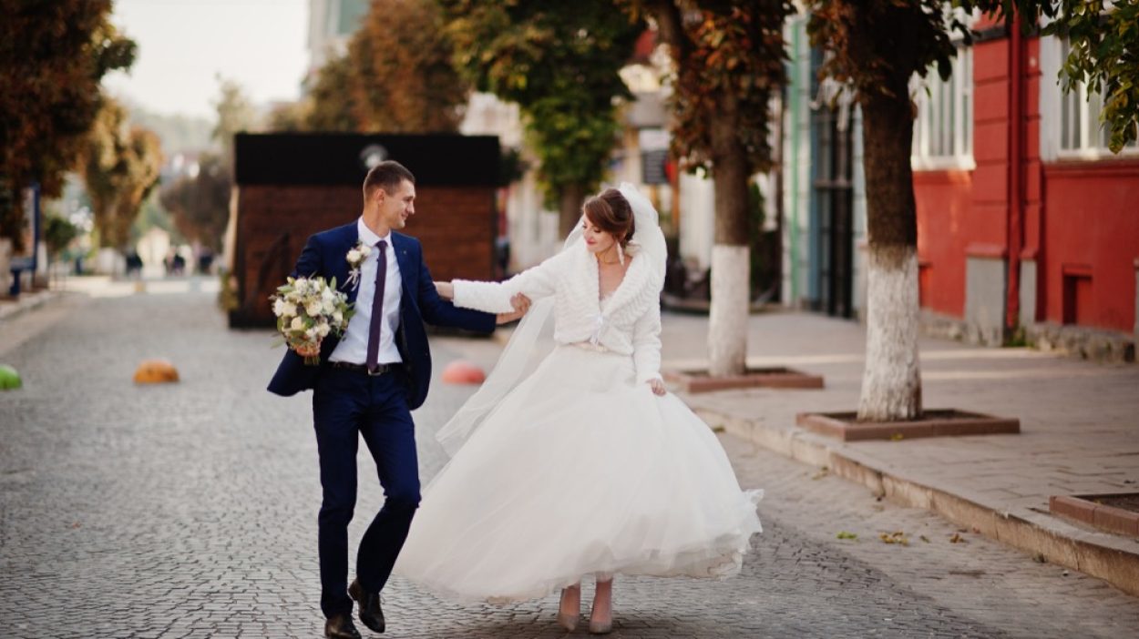 This Is the Age Most People Get Married in Every U.S. State — Best Life