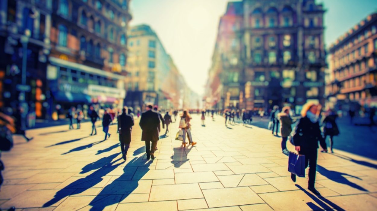 15 Signs You're a City Person — Best Life