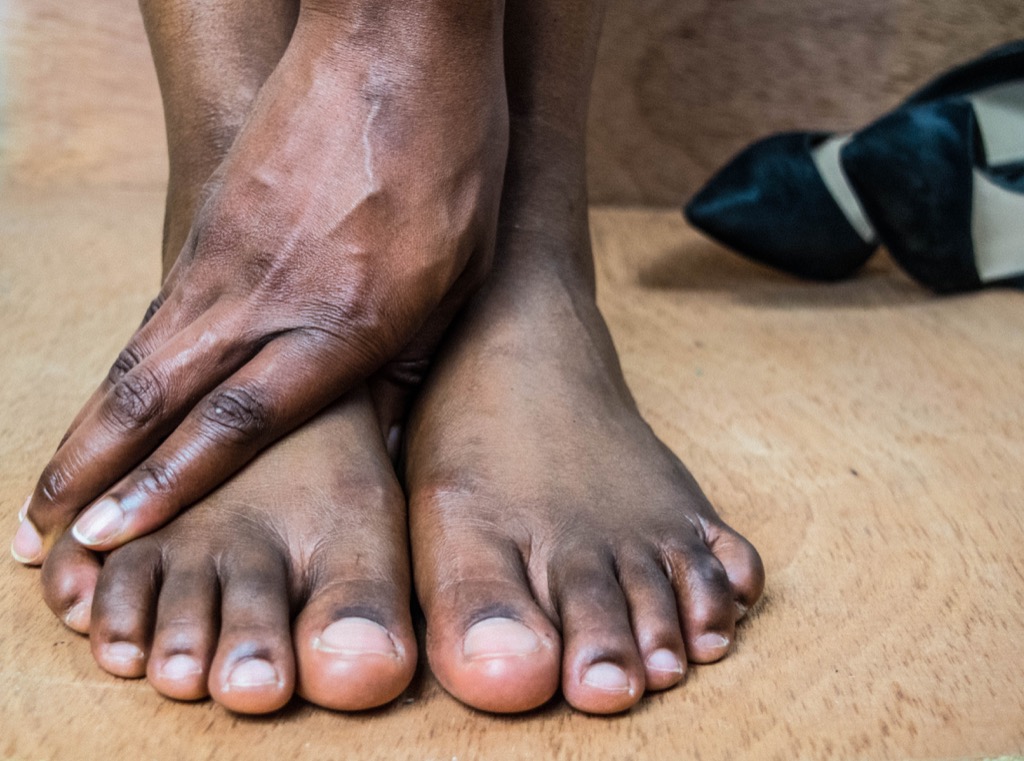 21 Foot Symptoms That Indicate Bigger Health Problems
