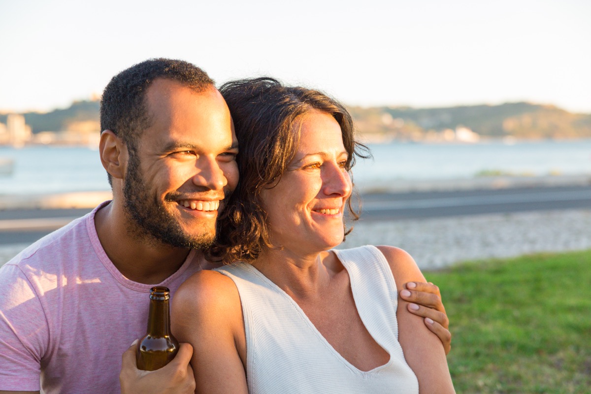 Dating Over 40? Here Are 40 Amazing Expert-Backed First Date Ideas