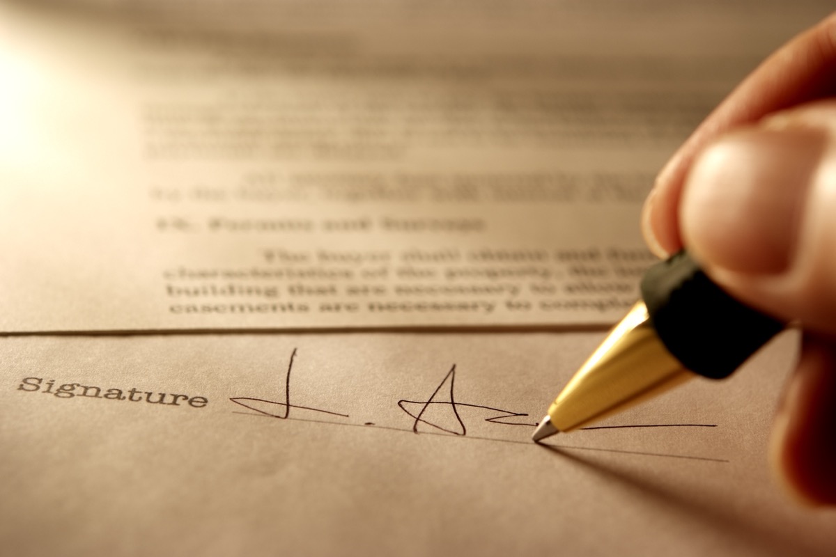 This Is What Signature Analysis Reveals About You — Best Life