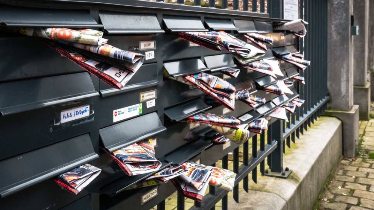 13 Genius Ways to Stop Getting Junk Mail, According to Marketing Experts