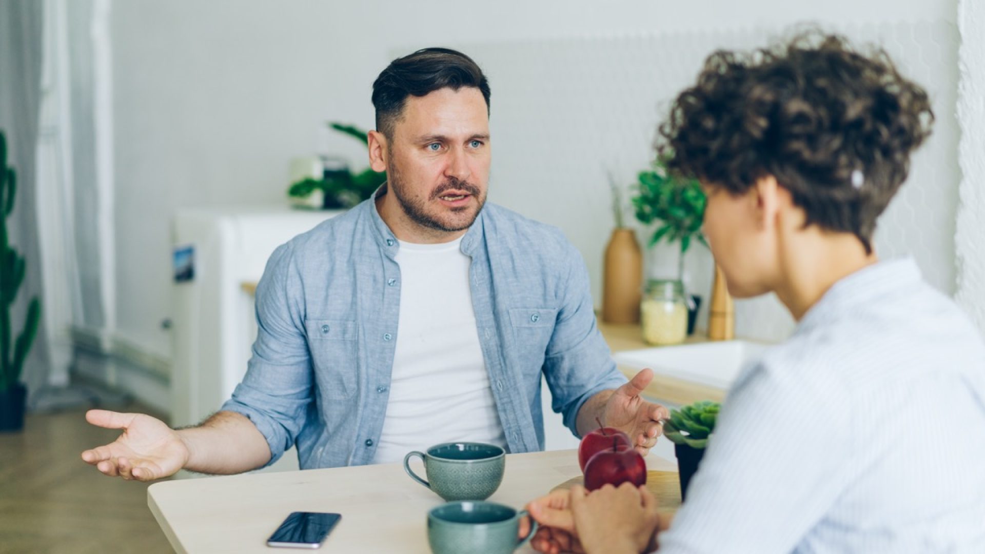 17 Things Polite People Never Do — Best Life