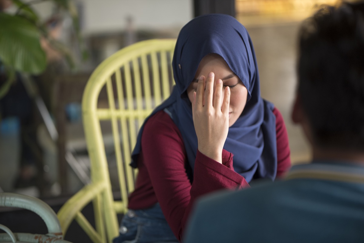 30 Body Language Cues That Indicate Relationship Trouble — Best Life