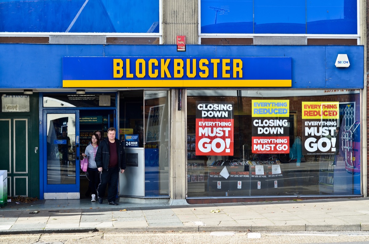 These Are the Beloved '90s Stores That No Longer Exist — Best Life