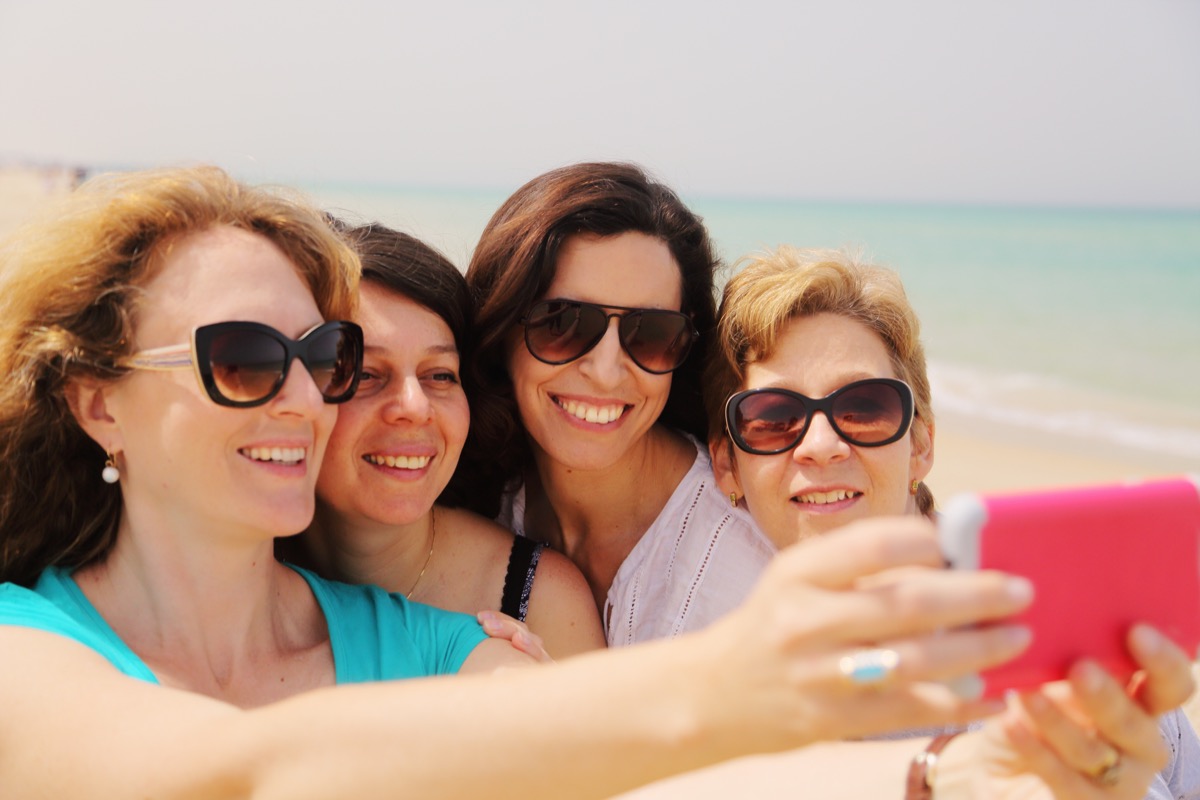 40 Common Older People Habits That Young People Just Don't Understand ...