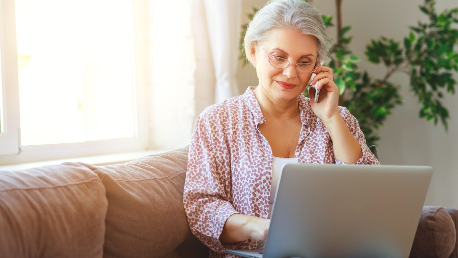 17 Things That Make You Vulnerable to Internet Scams — Best Life