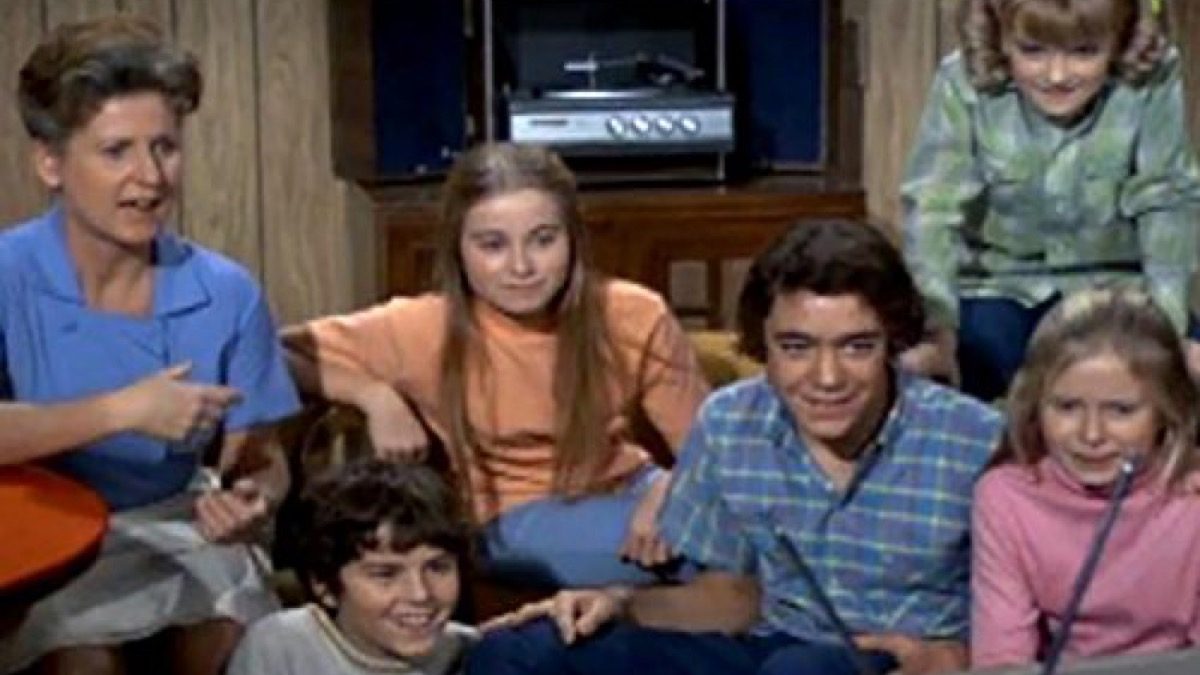 18 Old TV Shows the Whole Family Will Love — Best Life