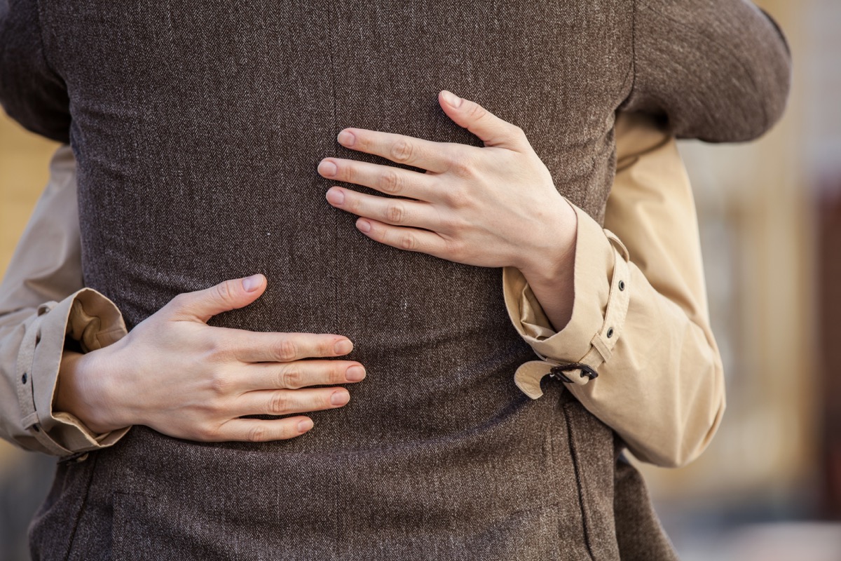 30 Body Language Cues That Indicate Relationship Trouble — Best Life