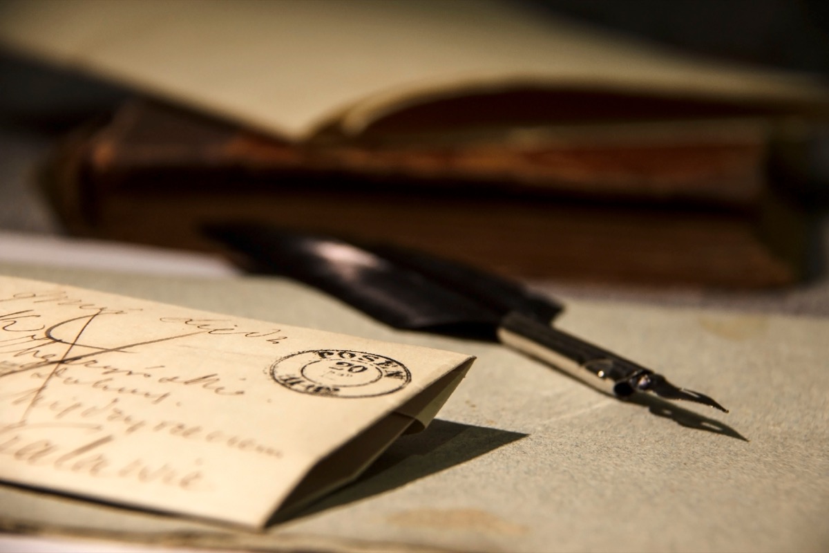 13 Surprising Artifacts Found in the Titanic Wreckage