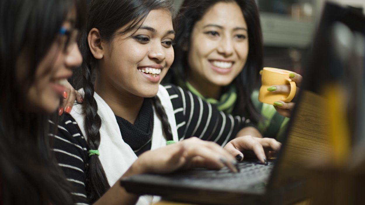 100 Totally Useless Facts That Are Too Entertaining for Words — Best ...