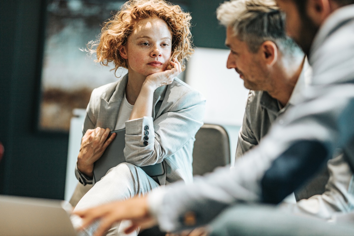 17 Subtle Signs You're a Poor Listener, According to Experts — Best Life