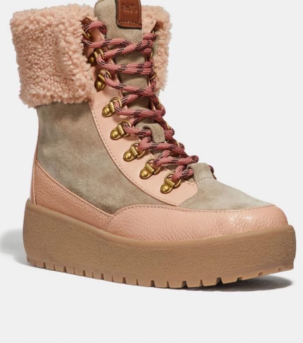 20 Gorgeous Pairs of Women’s Winter Boots You’ll Want to Wear With ...