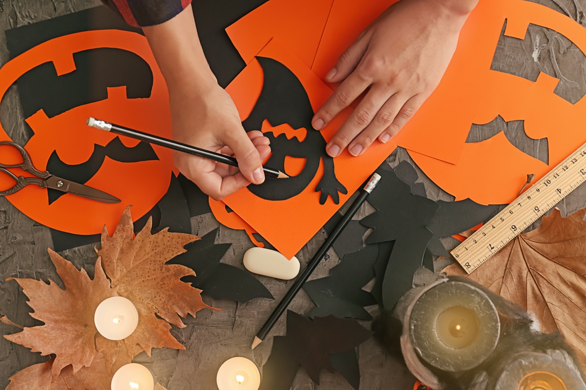 20 Easy Halloween Crafts You'll Love - Halloween Crafts for Kids