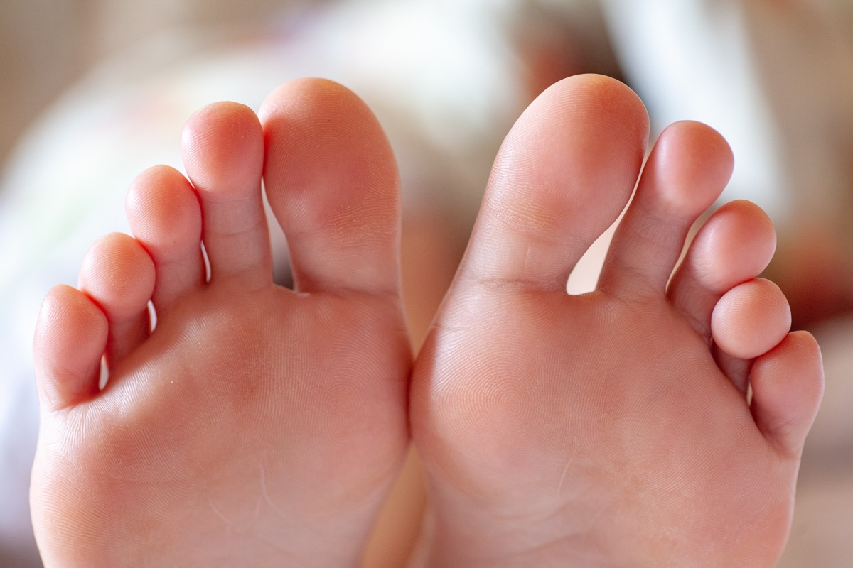 21 Foot Symptoms That Indicate Bigger Health Problems