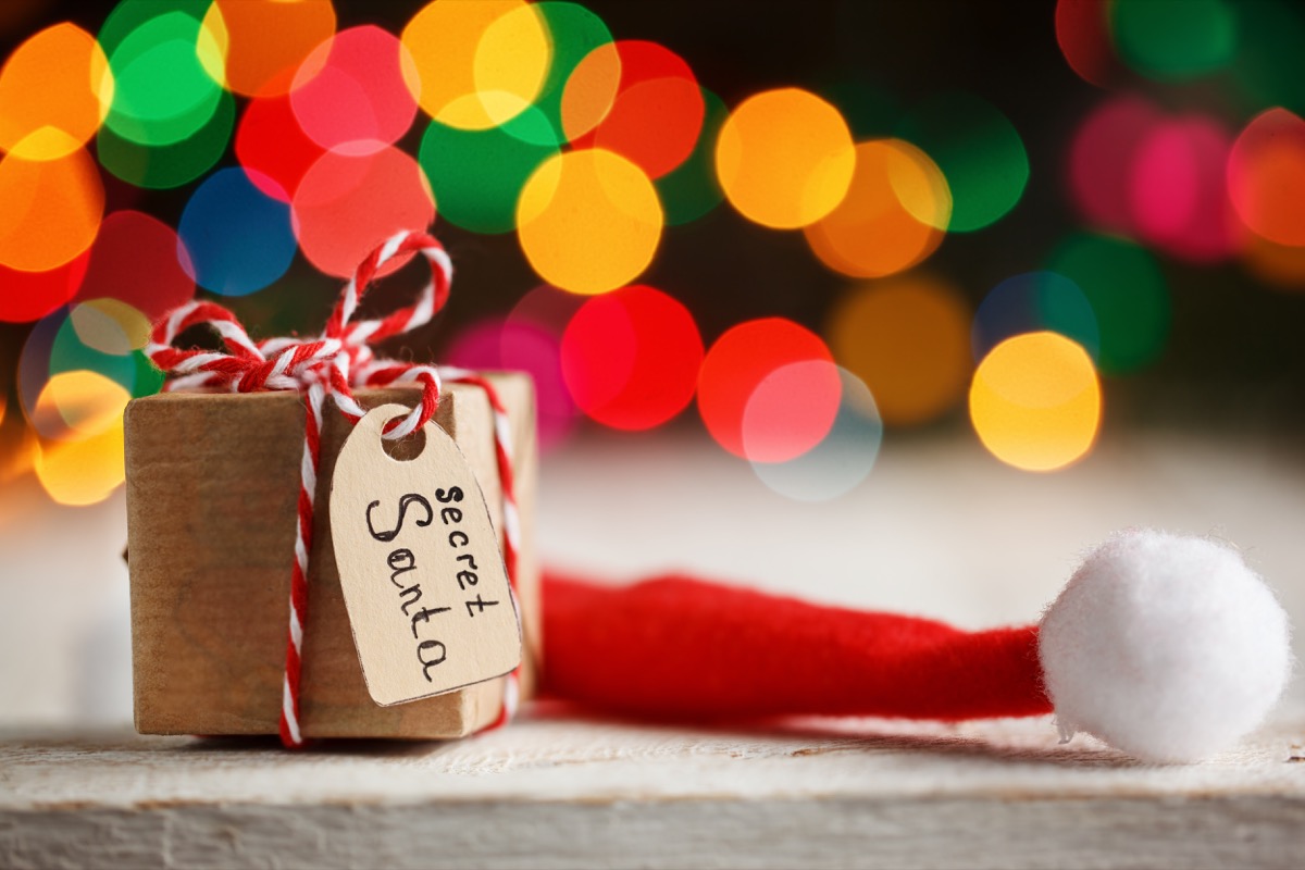Holiday Shopping Tips: 33 Dos and Don'ts From the Experts — Best Life