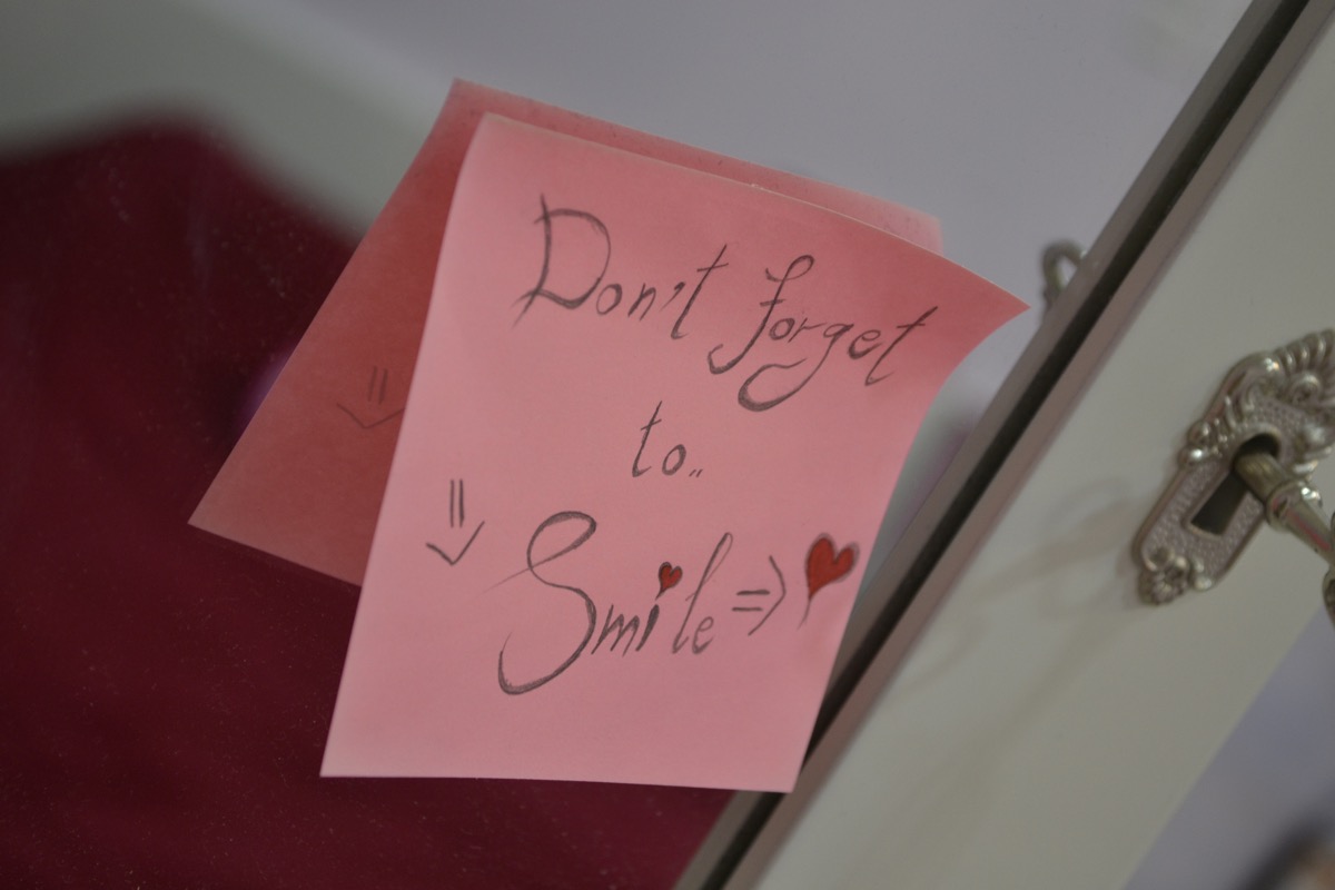 23 Ways to Be a Nicer Person, According to Mental Health Experts