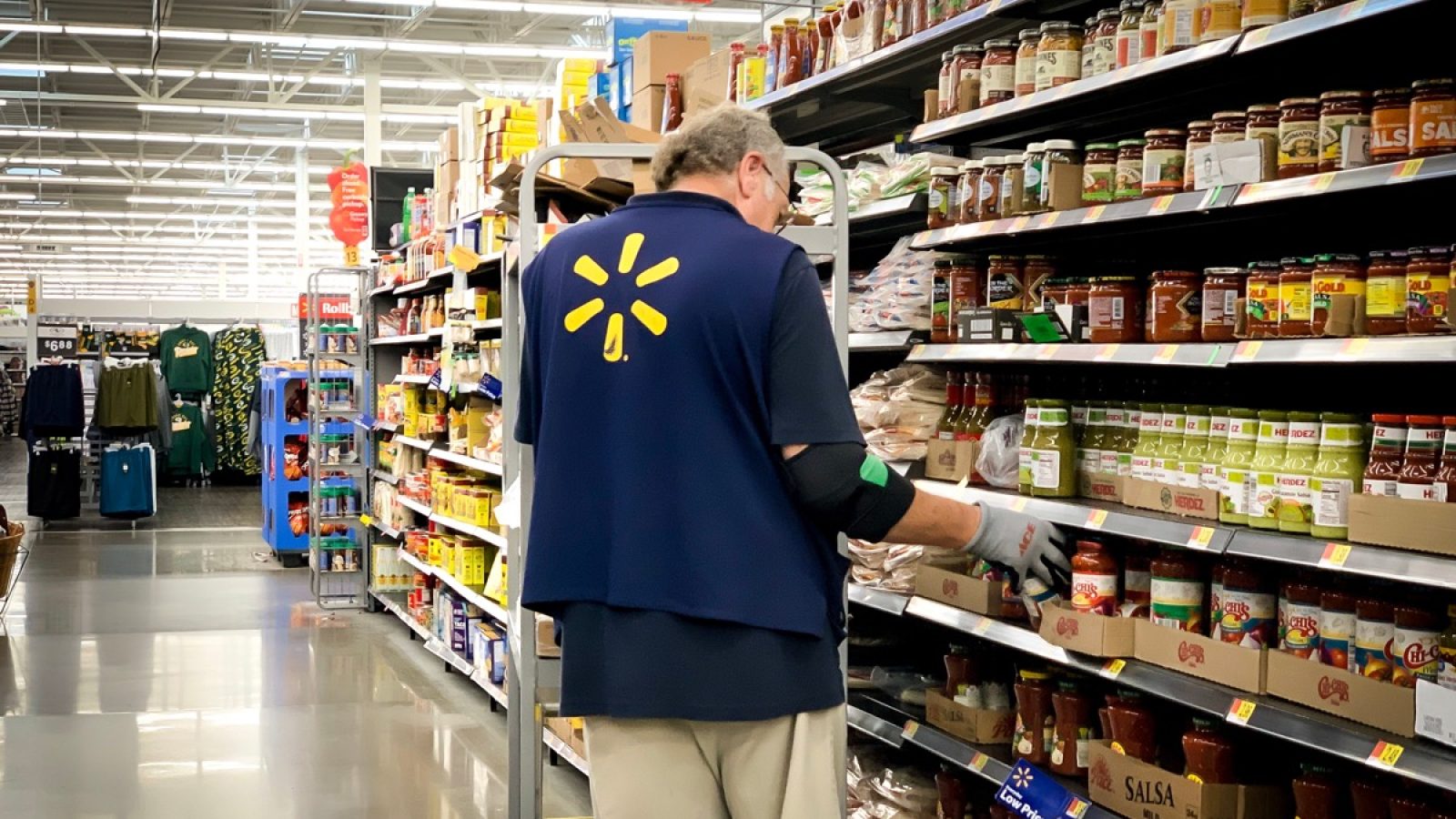 29 Amazing Walmart Shopping Tips Only Employees Know — Best Life