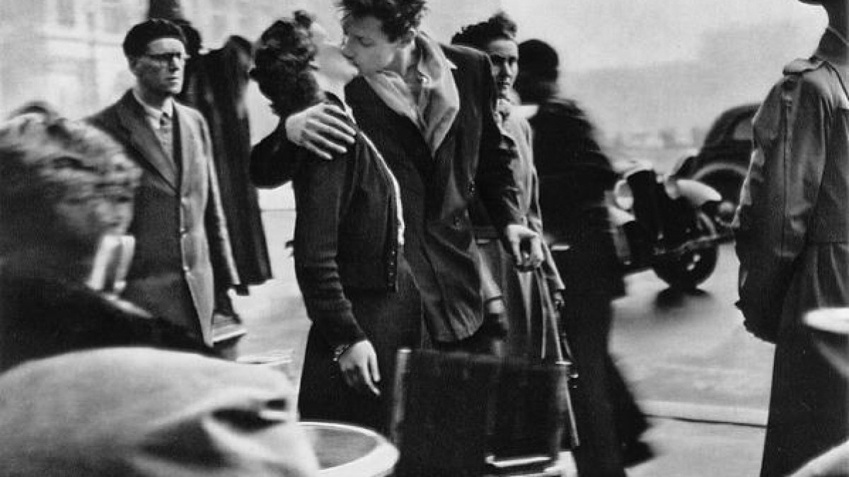 26 Most Iconic Kisses of All Time — Best Life