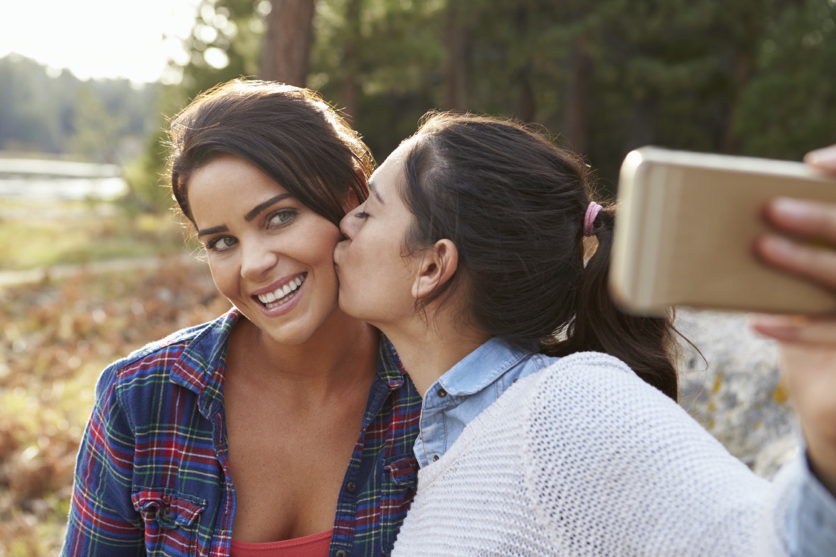 The 20 Best Romantic Love Poems of All Time — Best Life