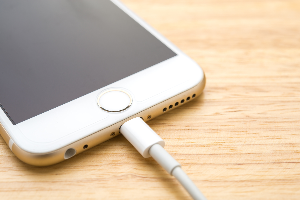If You're Charging Your iPhone Too Much, Apple Says Stop Immediately