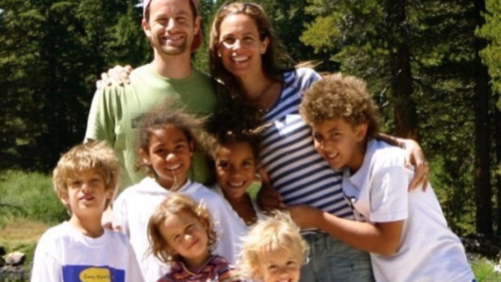 See Kirk Cameron's Family of 8 Now