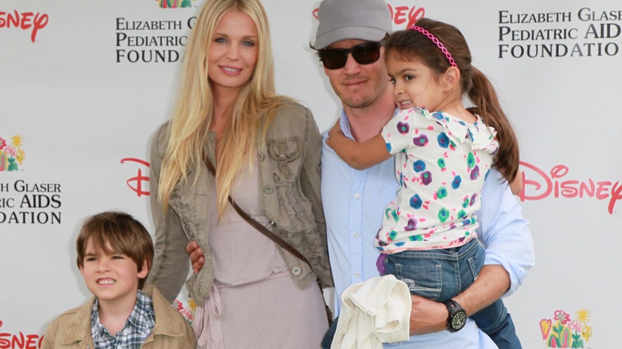 See Mark-Paul Gosselaar's 4 Kids Now