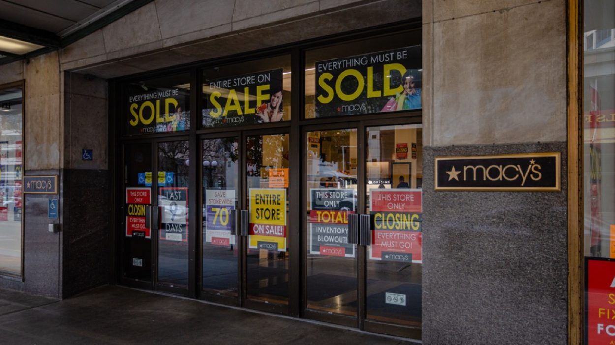 8 Iconic Retail Chains That Closed Stores in 2021 — Best Life