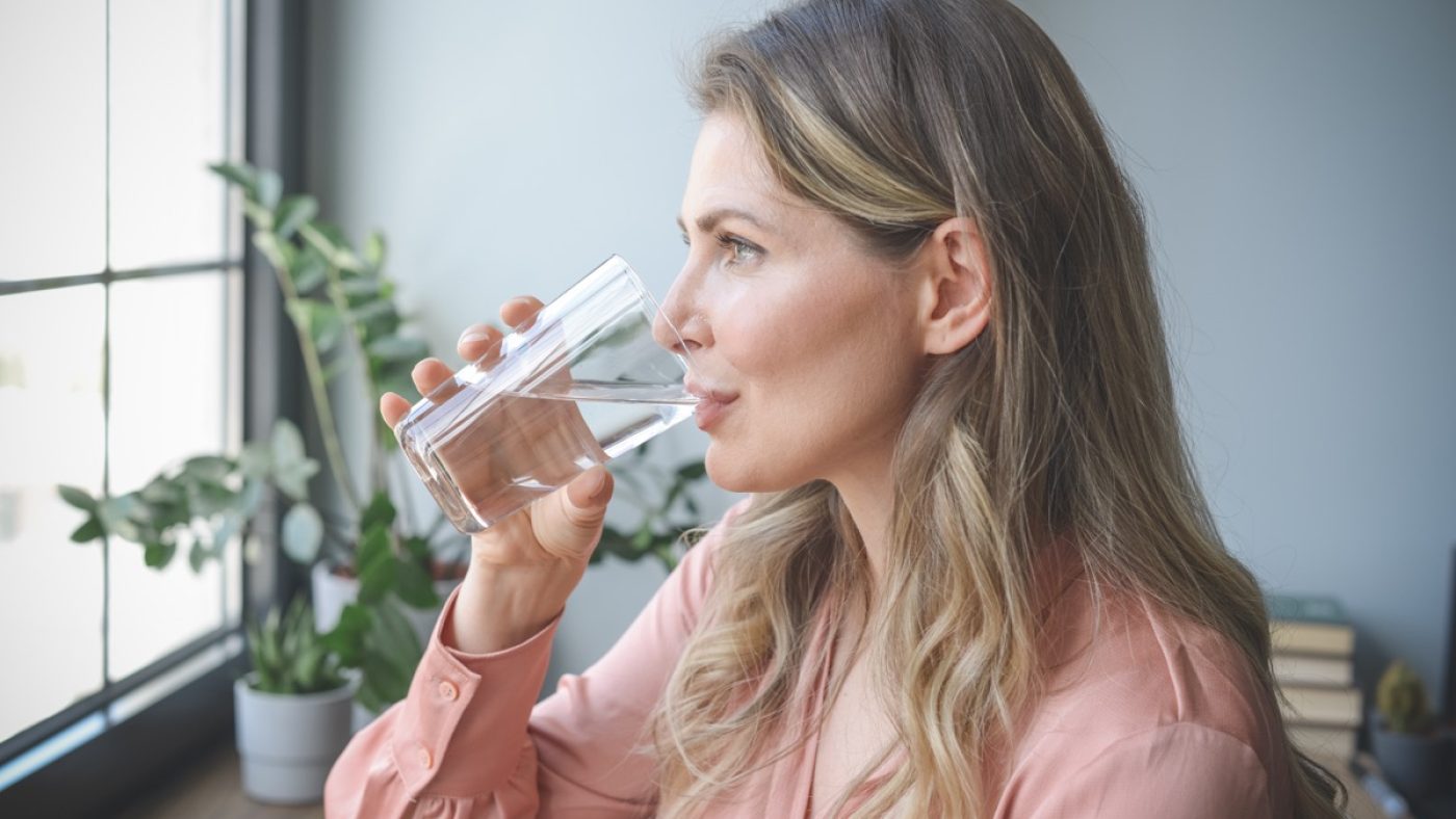 What Happens to Your Body If You Don't Drink Water All Day, According ...