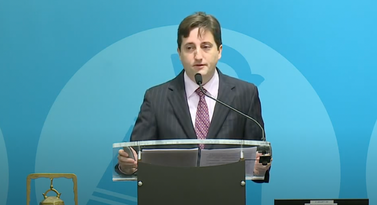 See Jack and Maggie From "Hook" Now at 44 and 37 — Best Life