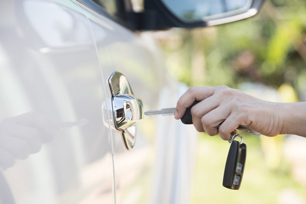 Car Thieves Are Now Using This Trick to Get Your Keys, Police Warn ...