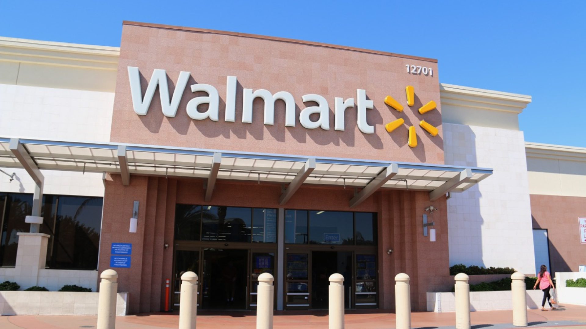 Walmart Is Closing 4 Chicago Stores by Sunday — Best Life