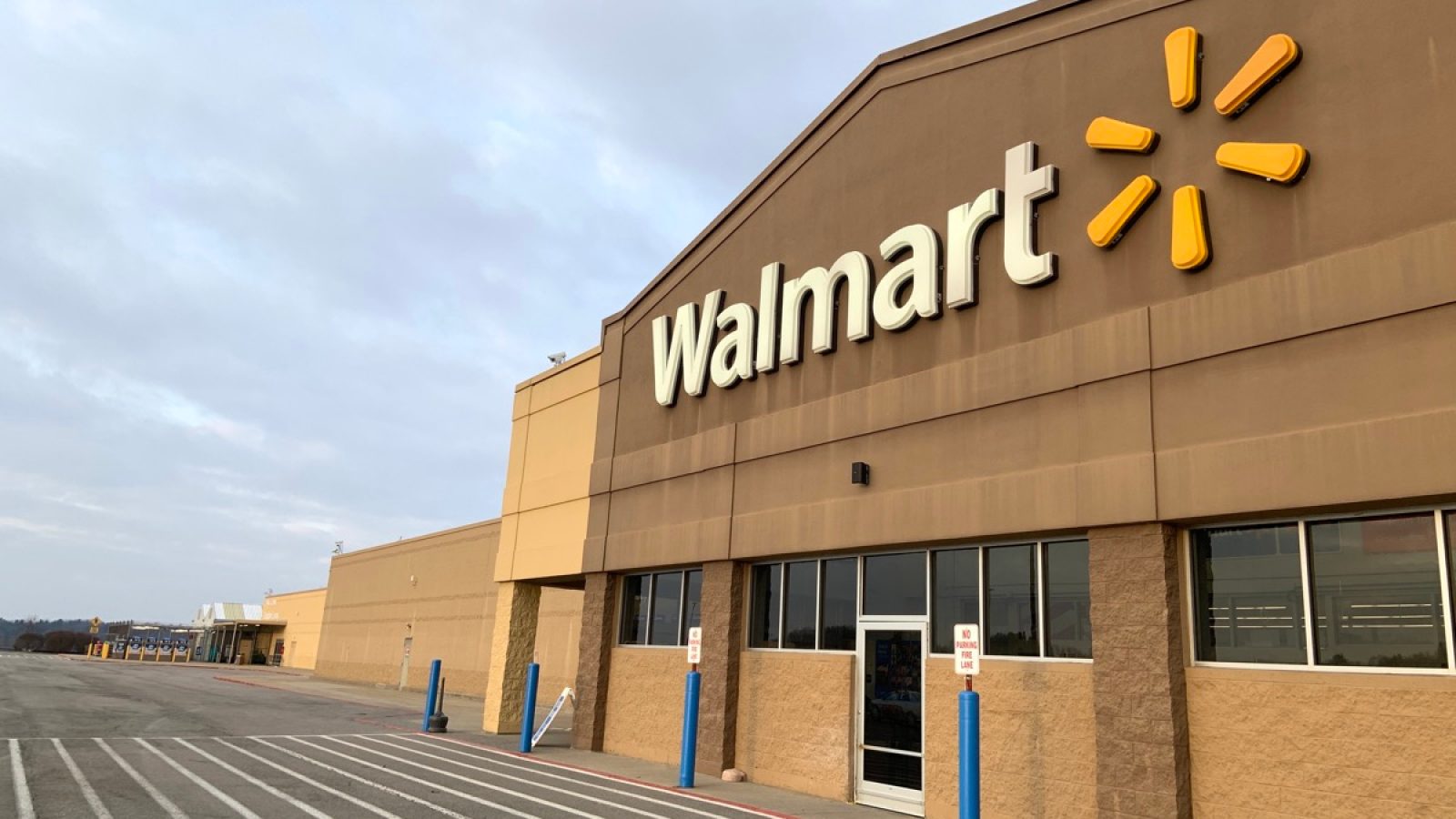 Walmart Is Temporarily Closing Hundreds of Stores Right Now—Here's Why