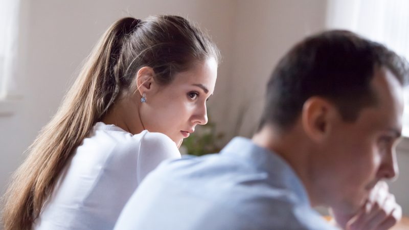5 Body Language Signs That Mean Your Partner Is Cheating