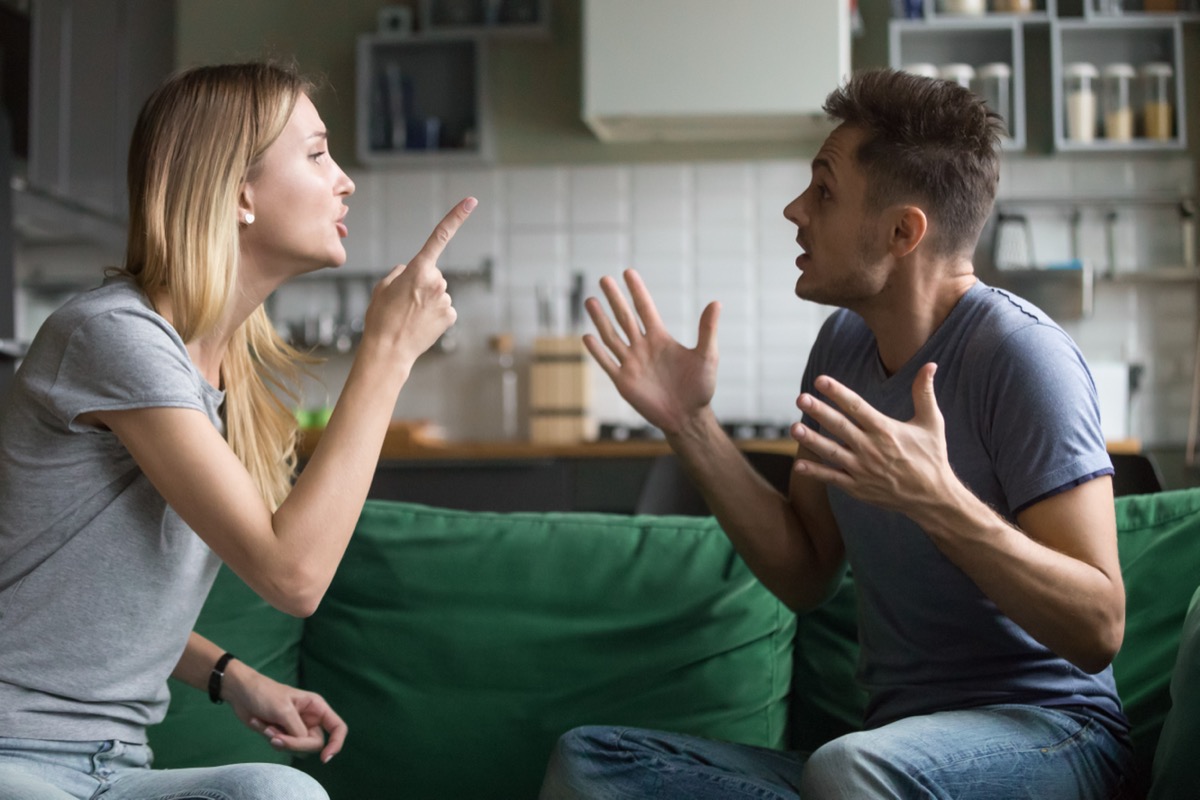 6 Facial Expressions That Mean Someone Is Lying, Therapists Say