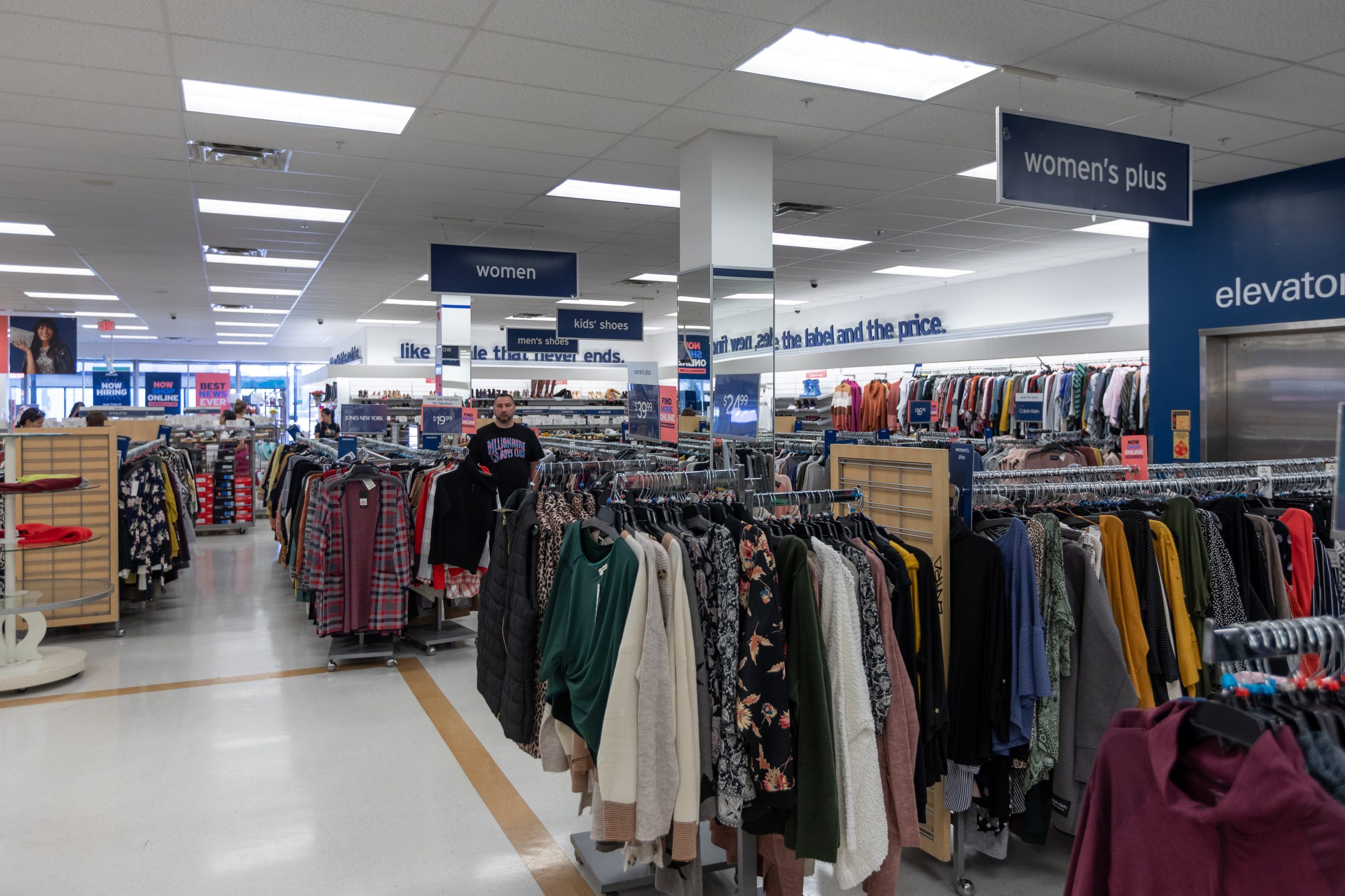 5 Warnings to Shoppers From Ex-Marshalls Employees — Best Life