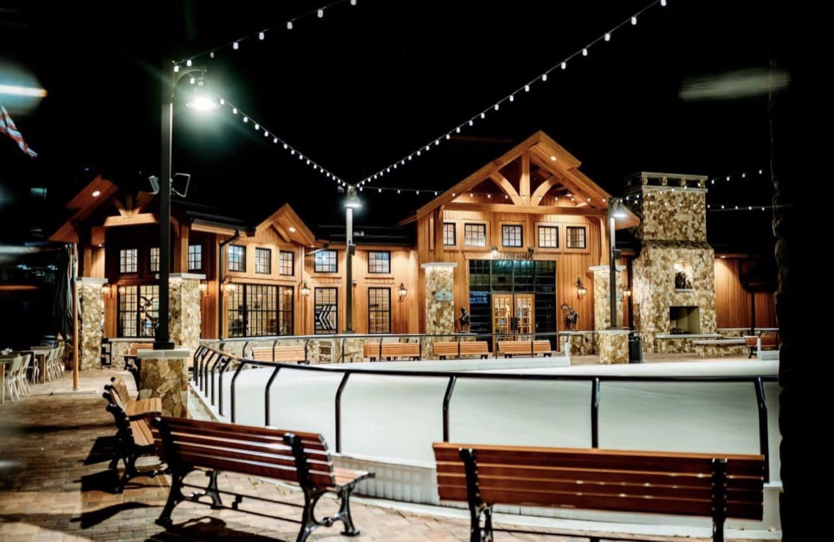The 10 Most Charming Ice Skating Rinks in the U.S. for Winter Fun ...