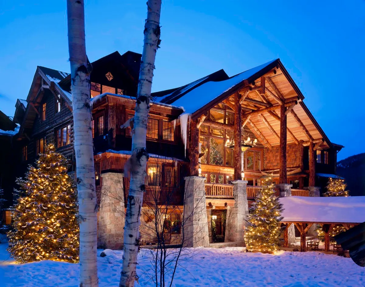 The 10 Coziest Mountain Lodges in the U.S. — Best Life