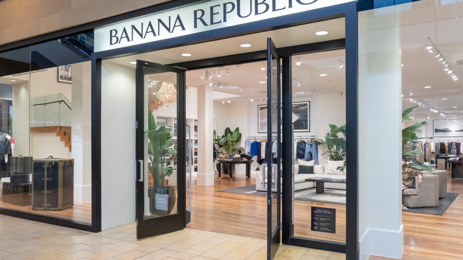 Gap Is Closing These Banana Republic Stores, Starting Next Year