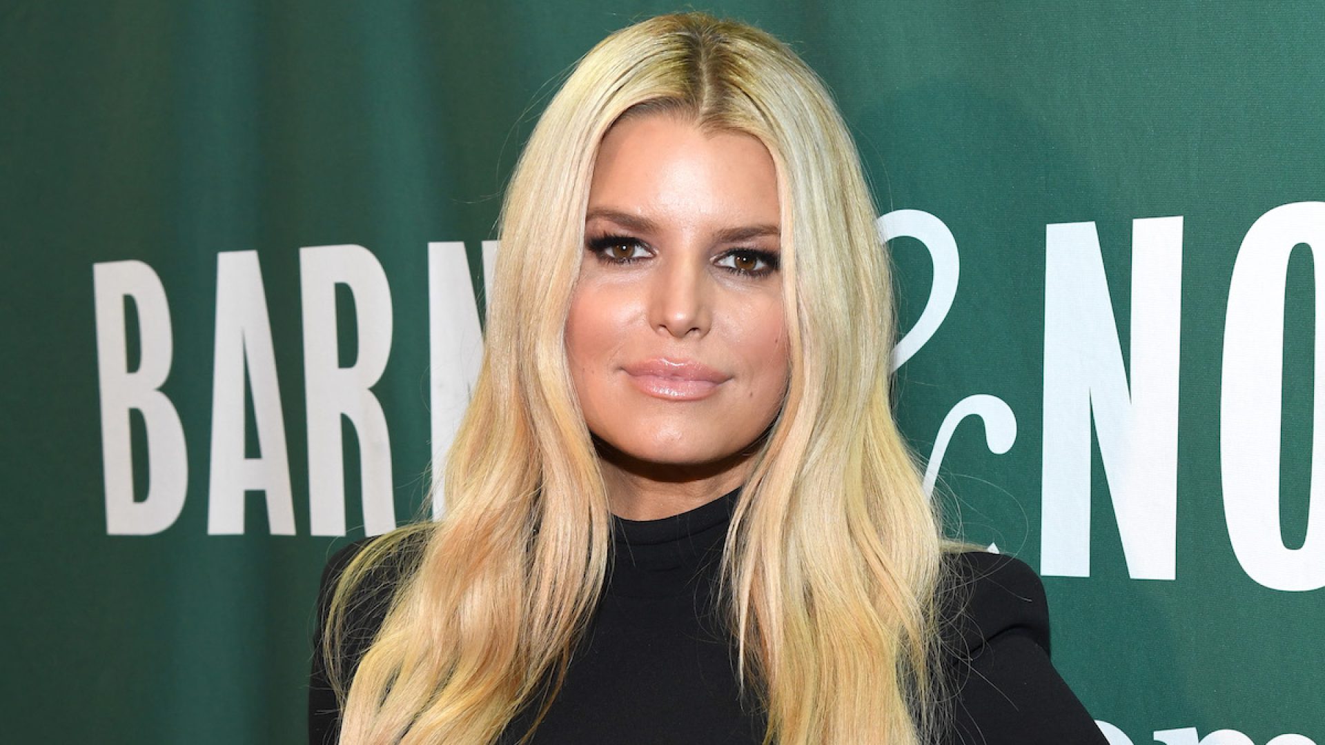 Jessica Simpson Had an "Emotional Affair" With Johnny Knoxville
