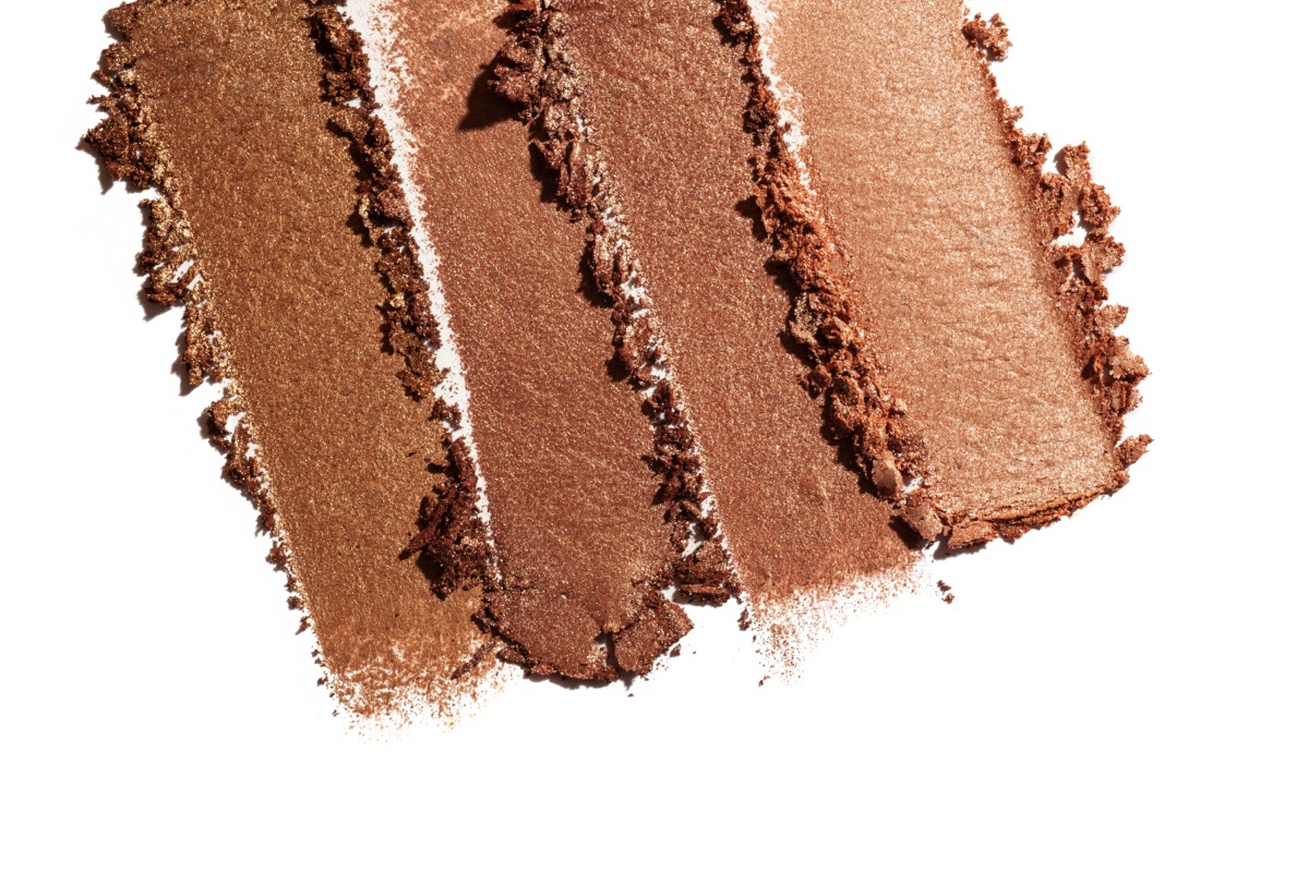 The Best Makeup Shades to Wear If You Have Gray Hair, Beauty Experts ...