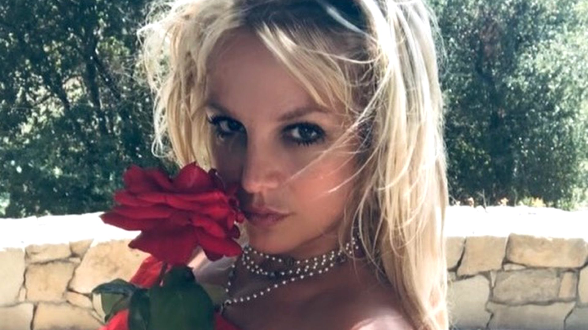 Britney Spears Responds to Restaurant "Meltdown" Accusations
