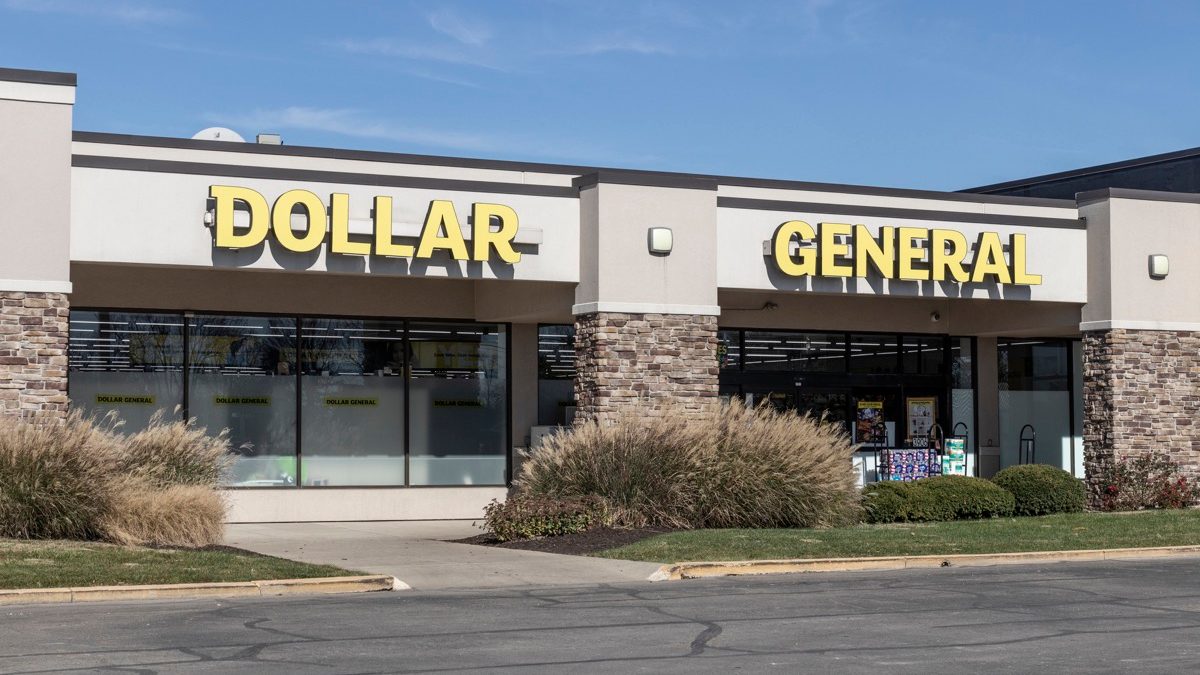 Dollar General Shut Down Stores to Deal With Overcharging