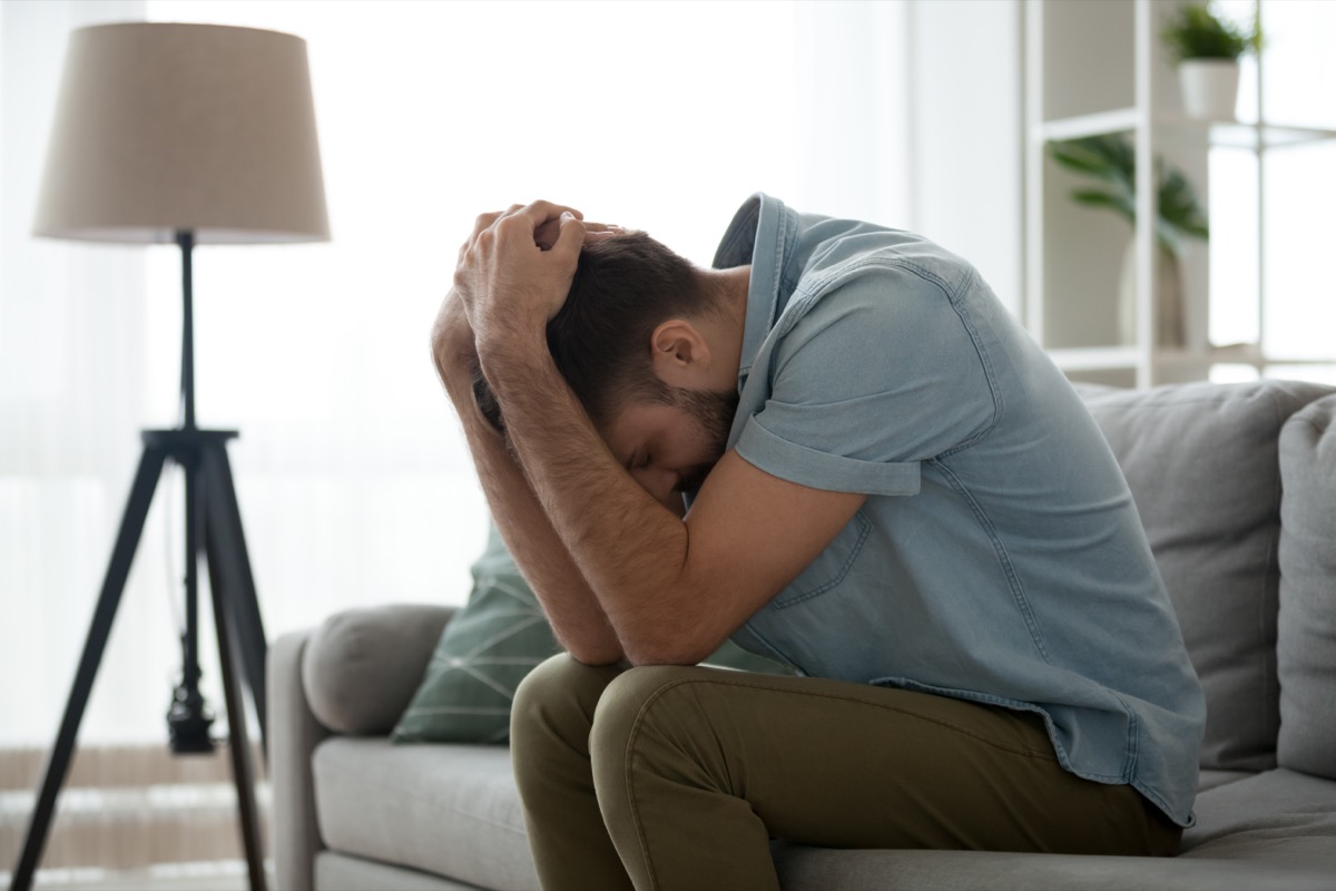 6 Warning Signs of "Relationship Sabotage," Therapists Say