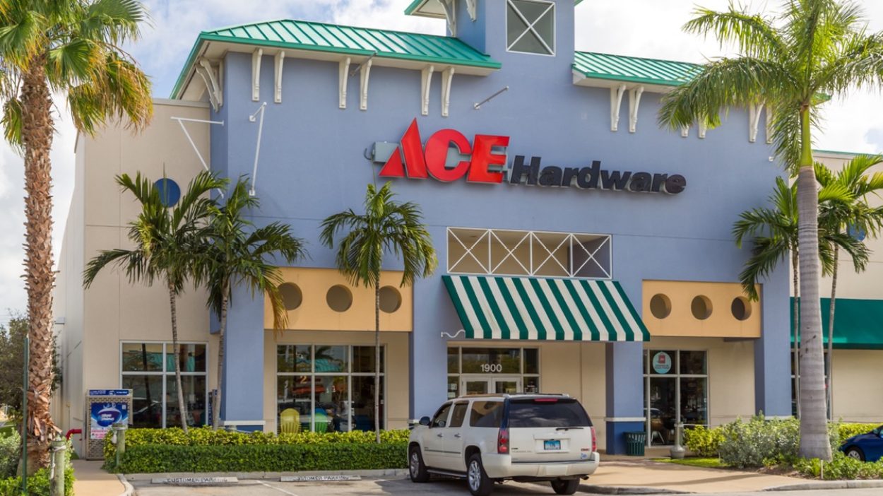 Why You Keep Getting Scam Emails From "Ace Hardware"